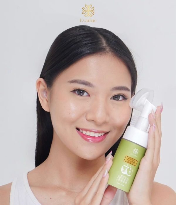 EVADNE - Refreshing Facial Wash Foam With Apple Stem Cell 100ml ...